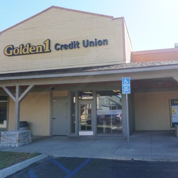 Atascadero bank robber on the loose