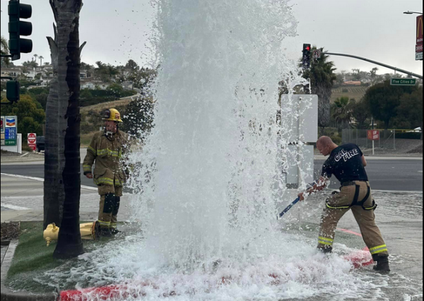 Hit-and-run driver takes out fire hydrant in Pismo Beach