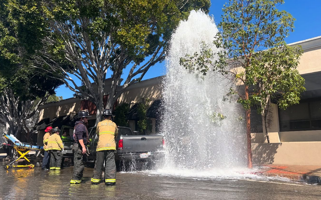 Drunk driver crashes into fire hydrant in San Luis Obispo