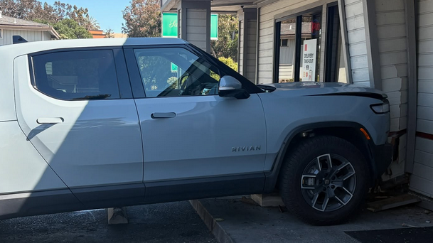 Truck crashes into Jack in the Box in San Luis Obispo